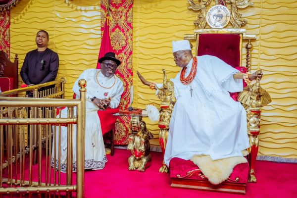 Photo News: Oborevwori visits the Orodje of Okpe Kingdom, HRM Maj-Gen ...